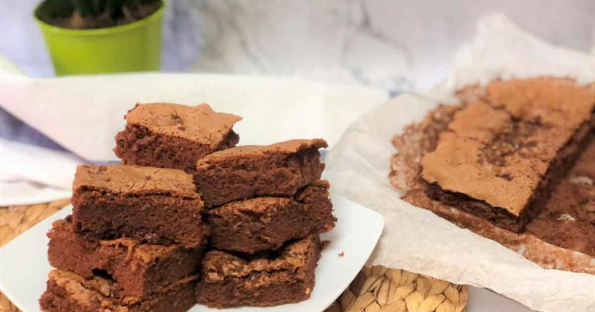 Bizcocho de chocolate al baño maria | Postres Fáciles y Ricos