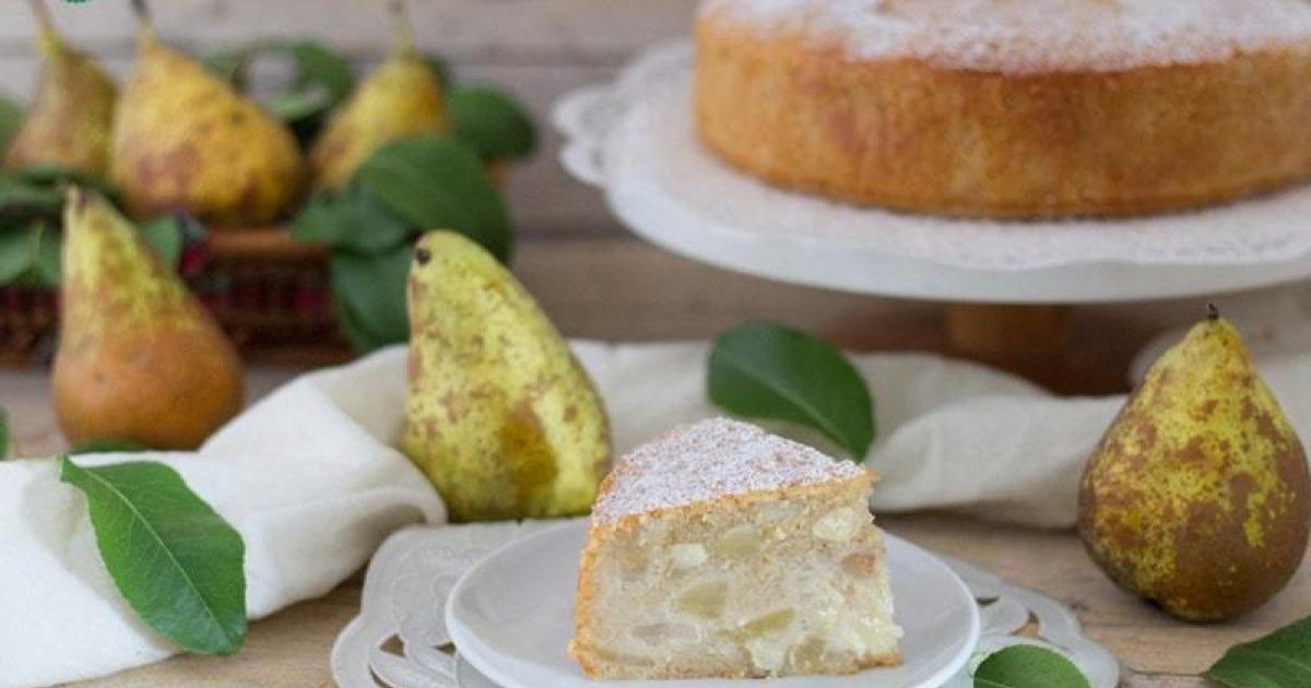 Tarta rusa de pera | Postres Fáciles y Ricos